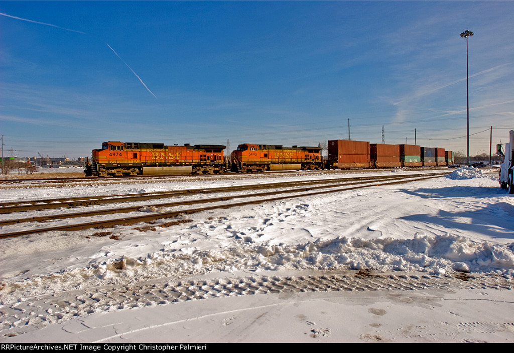 BNSF 4974 & 5443 Lead S-LPCTAC2-22